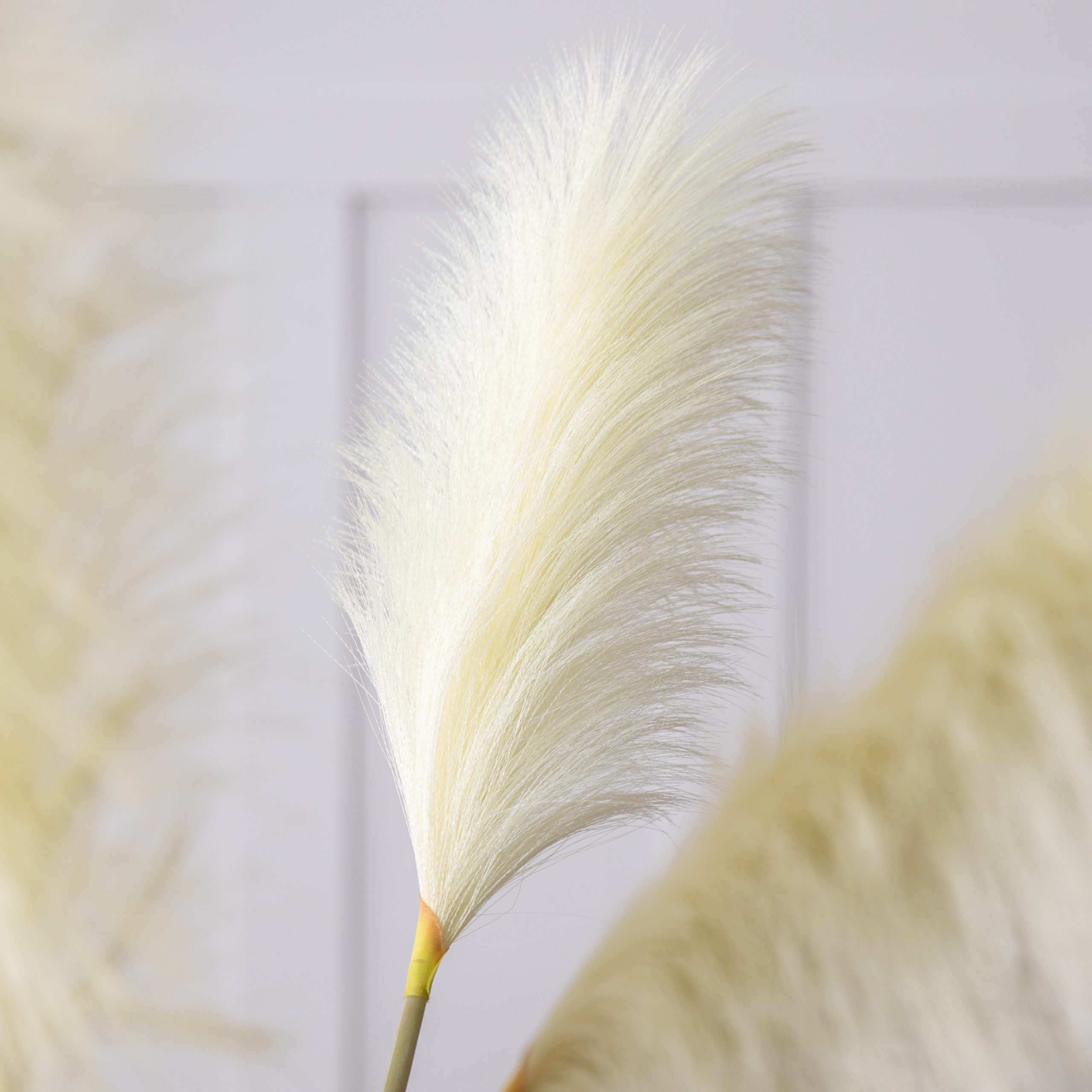 Gallery Direct Goma Soft Feather Stem Ivory (5pk)